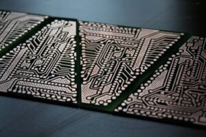 Fabricarea circuitelor imprimate in laboratorul propriu - Partea I ...