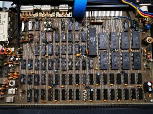 Microcalculatorul personal HC-85 (1985) - ELECTROKITS.RO