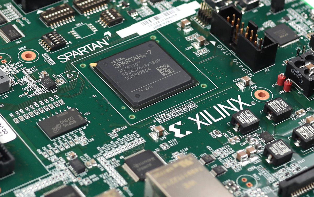 Ce Sunt Circuitele Fpga Field Programmable Gate Array Si Cpld Complex Programmable Logic